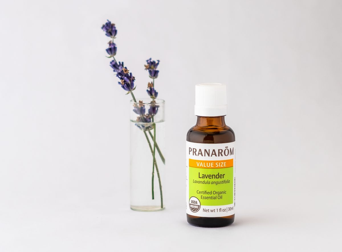 How To Use Lavender Oil For Sleep | Pranarôm